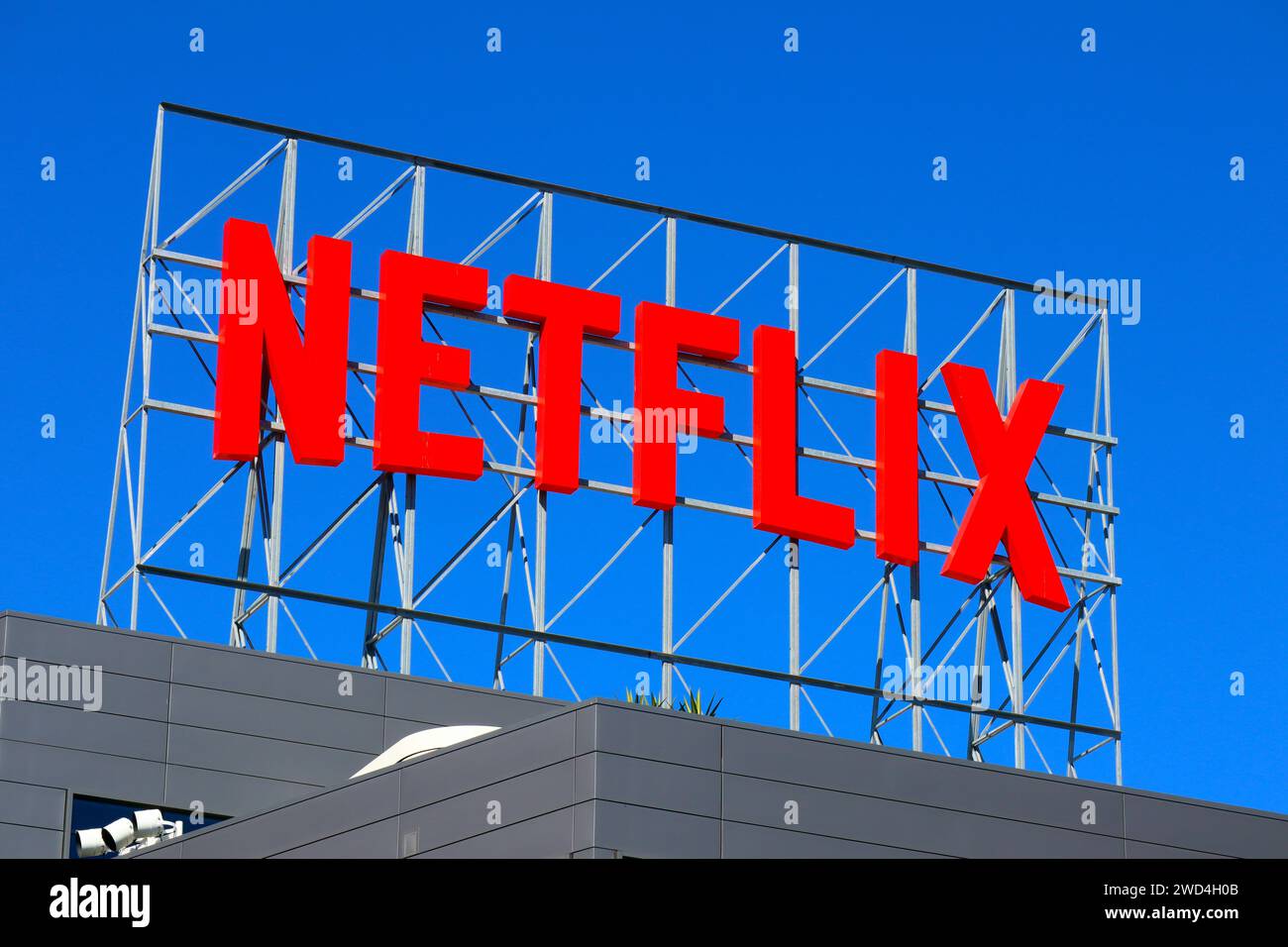 Hollywood (Los Angeles), California: NETFLIX signage in Hollywood on ...