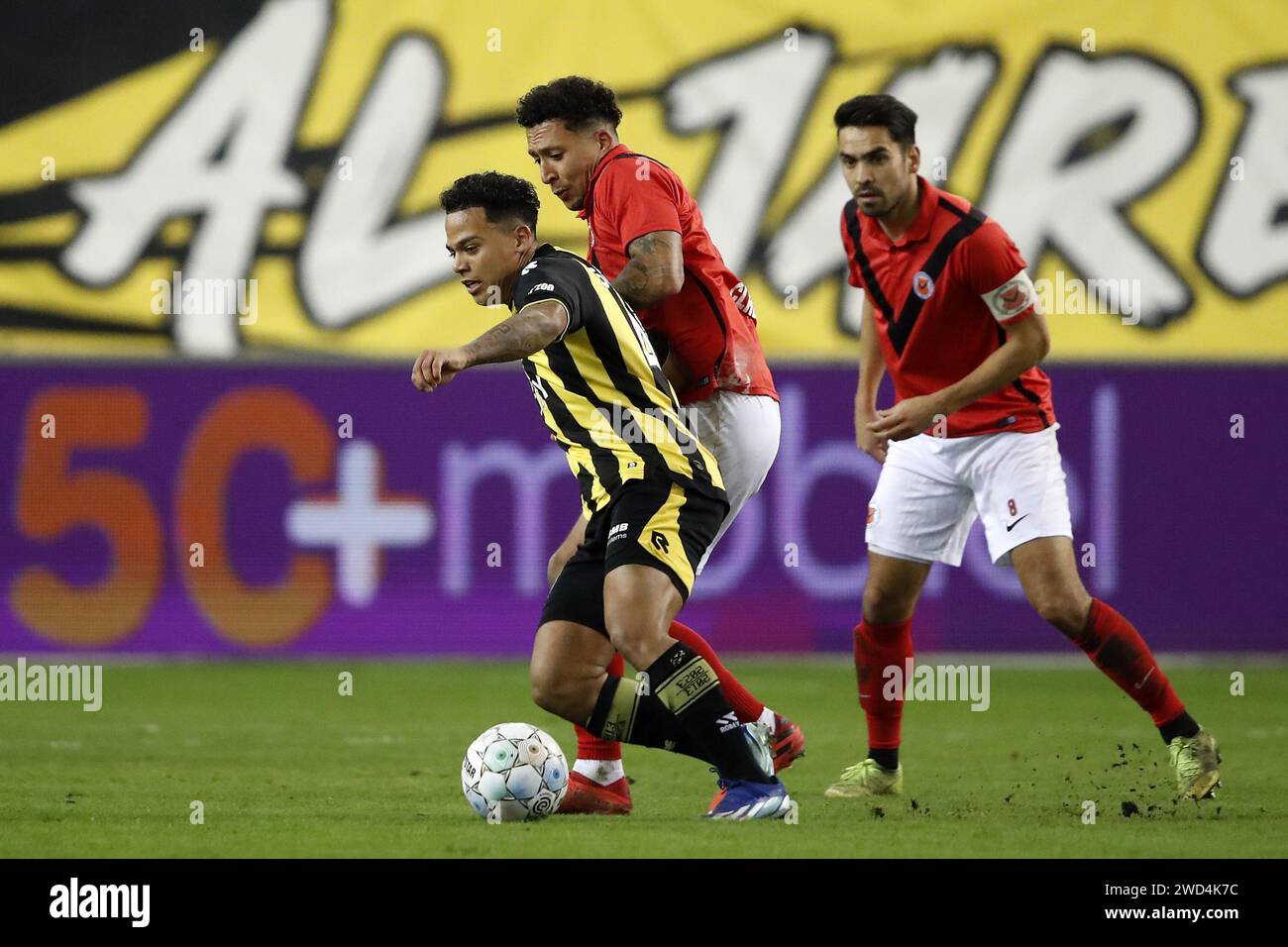 ARNHEM - (l-r) Million Manhoef of Vitesse, Cody Claver of AFC Amsterdam ...