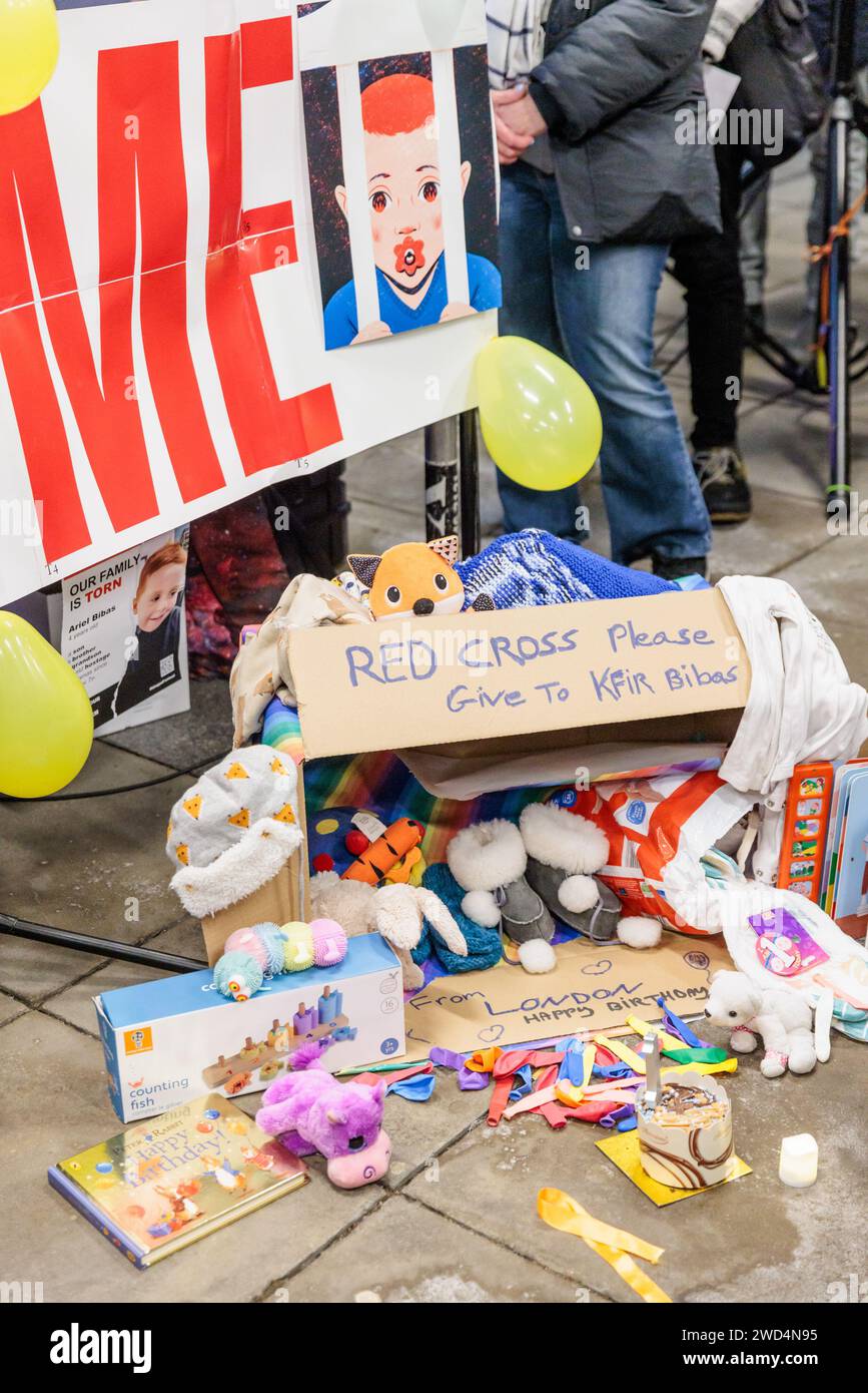 Red Cross HQ, London, UK. 18th January 2024. A vigil held outside The ...