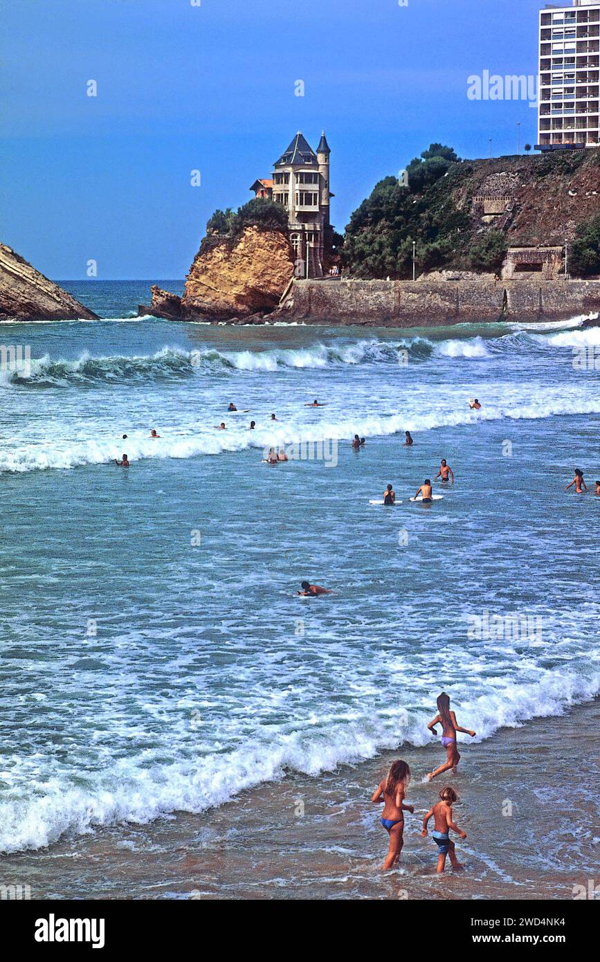 Biarritz.Cote des Basques beach Stock Photo - Alamy