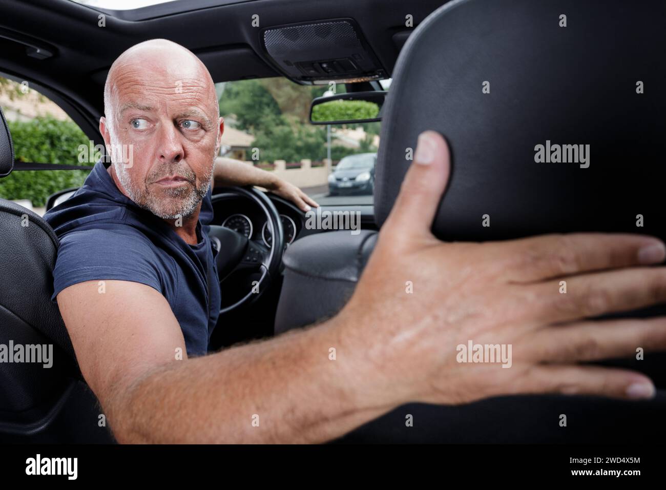 Driving backwards hi-res stock photography and images - Alamy