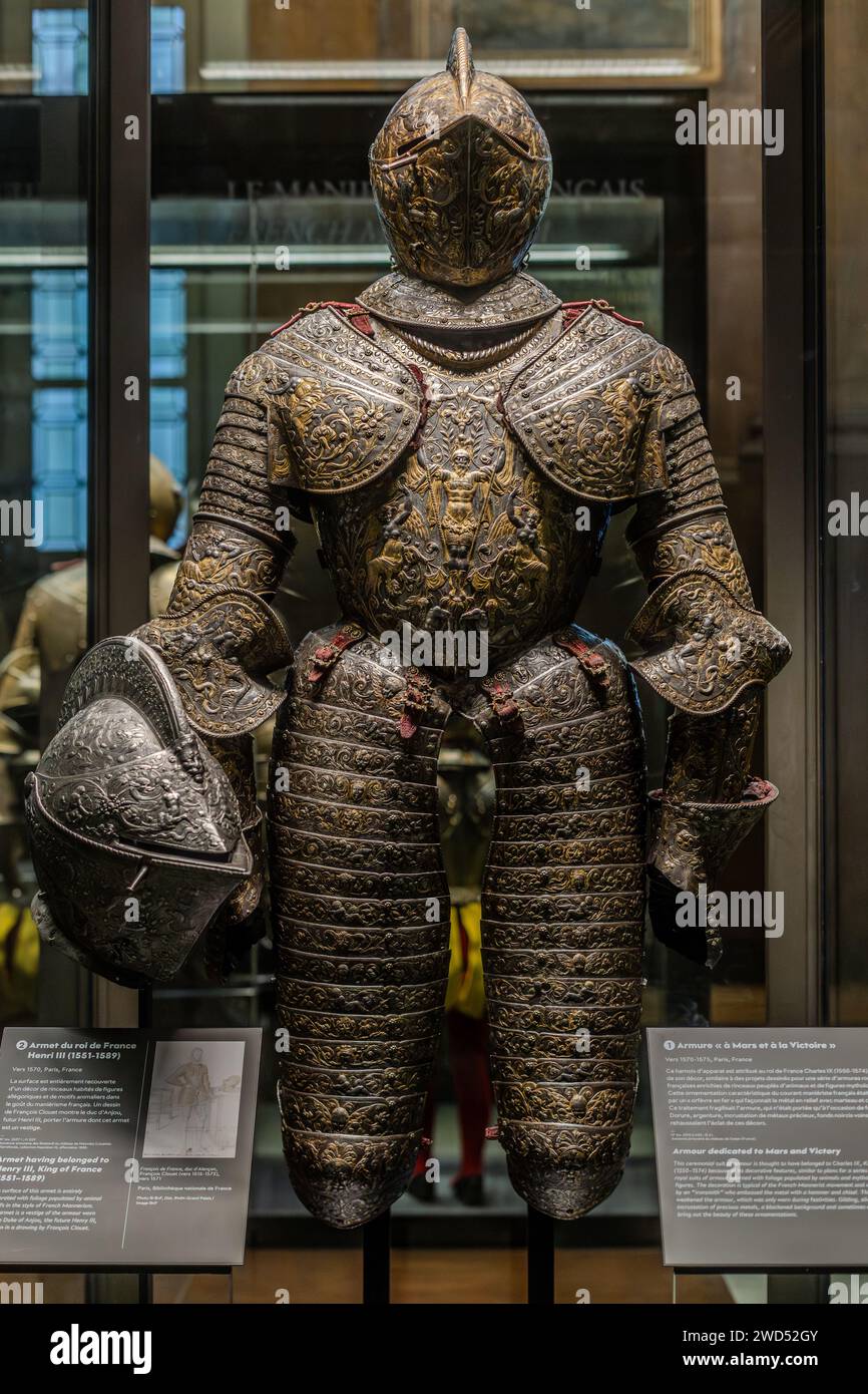 Armours and weapons in Army museum of Paris, national military museum ...