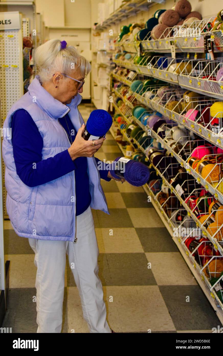 Lady real hi-res stock photography and images - Alamy