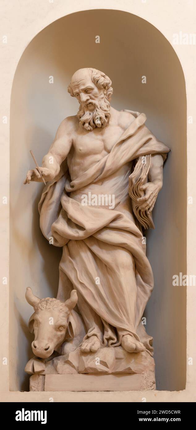Statue of st luke hi-res stock photography and images - Alamy