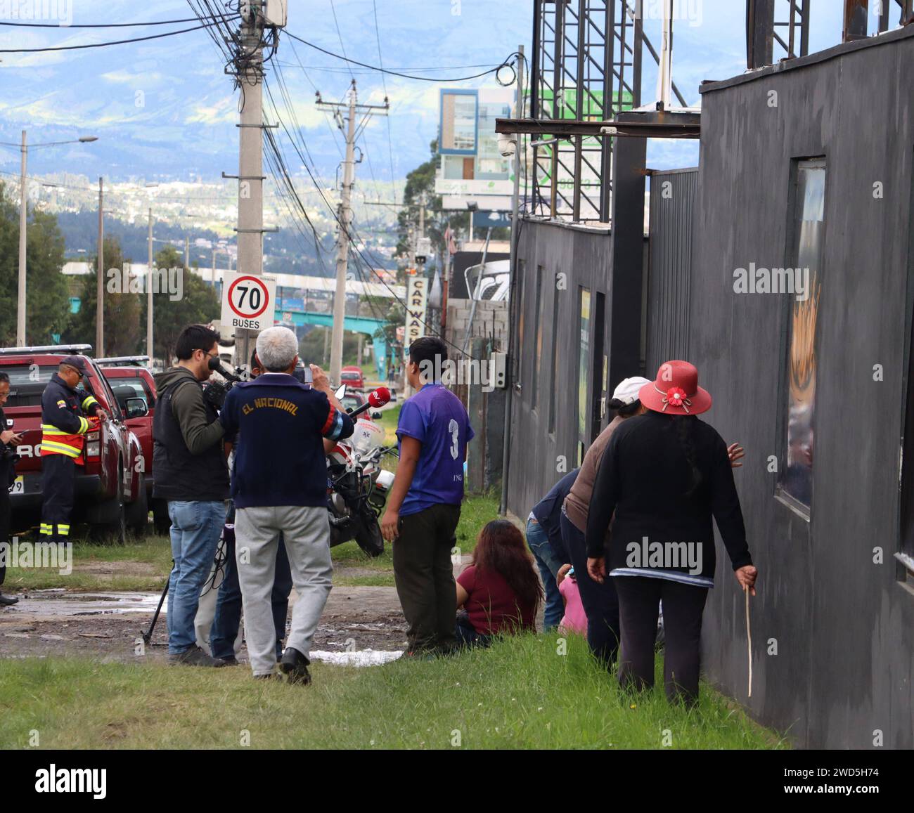 INCENDIO-AUTOPISTA-RUMINAHUI Quito, jueves 18 de enero del 2024 ...