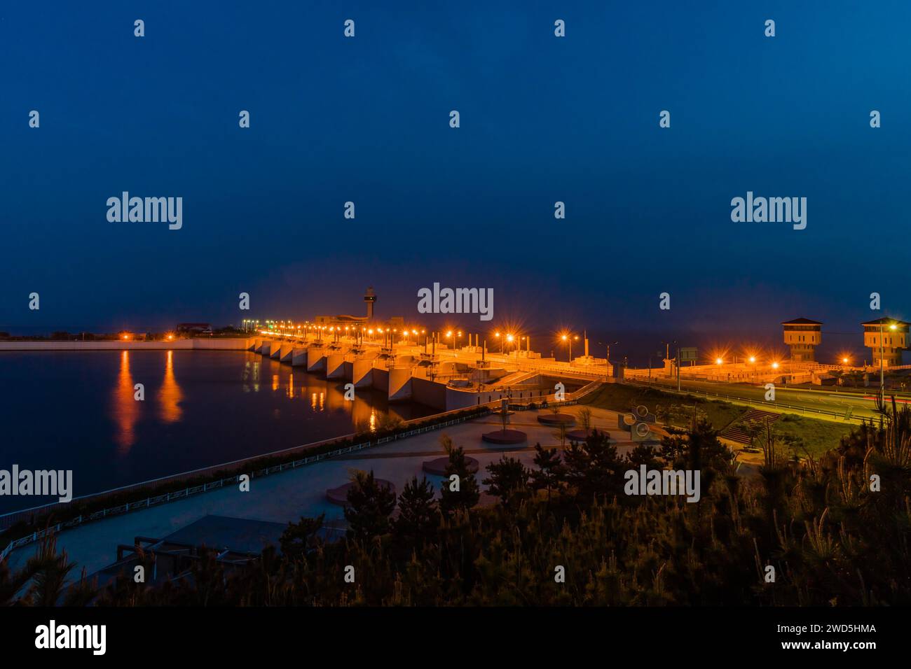 Street lights on Saemangeum Seawall, a man made dike in South Korea ...
