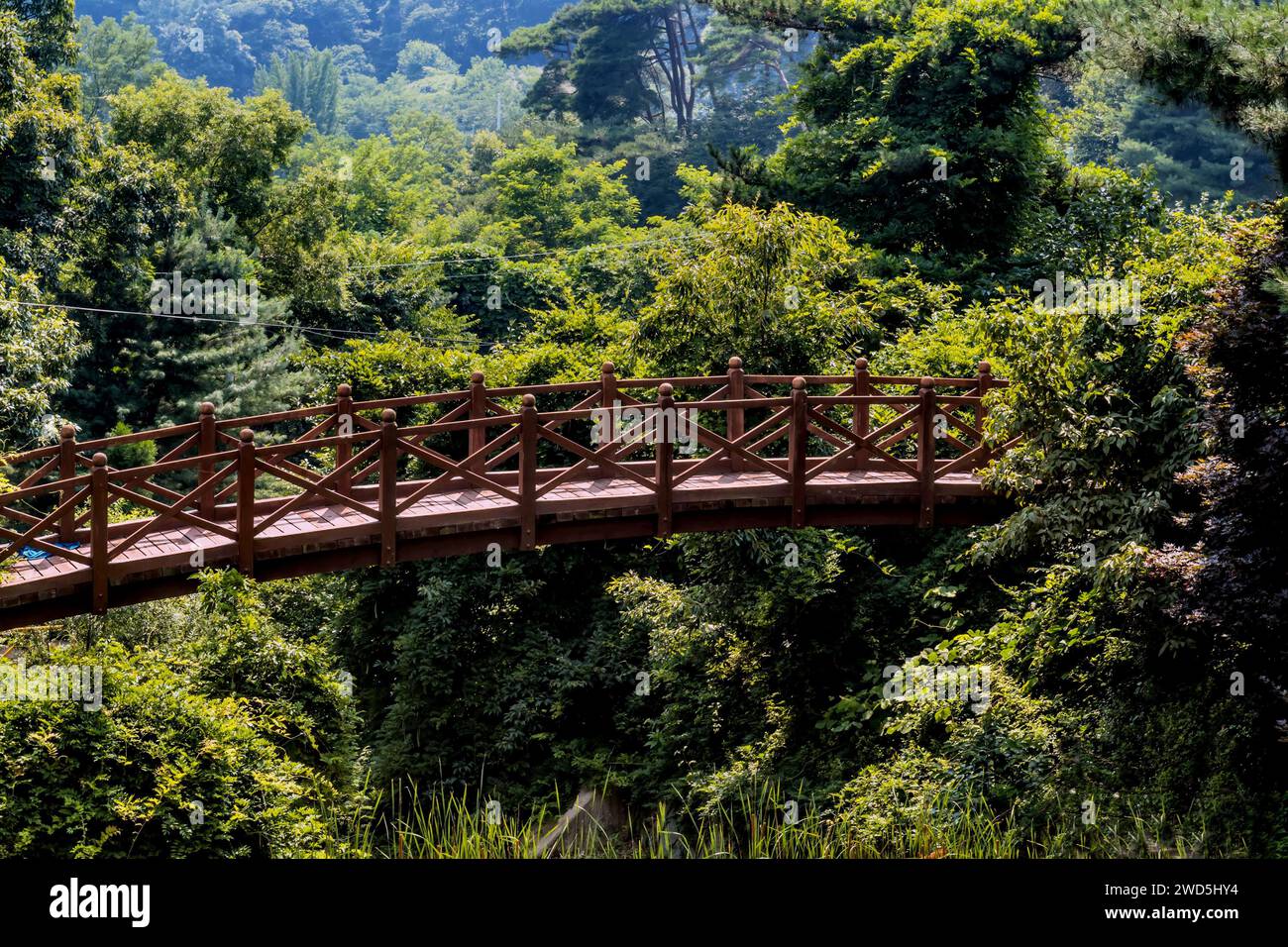 Timber parapet hi-res stock photography and images - Alamy