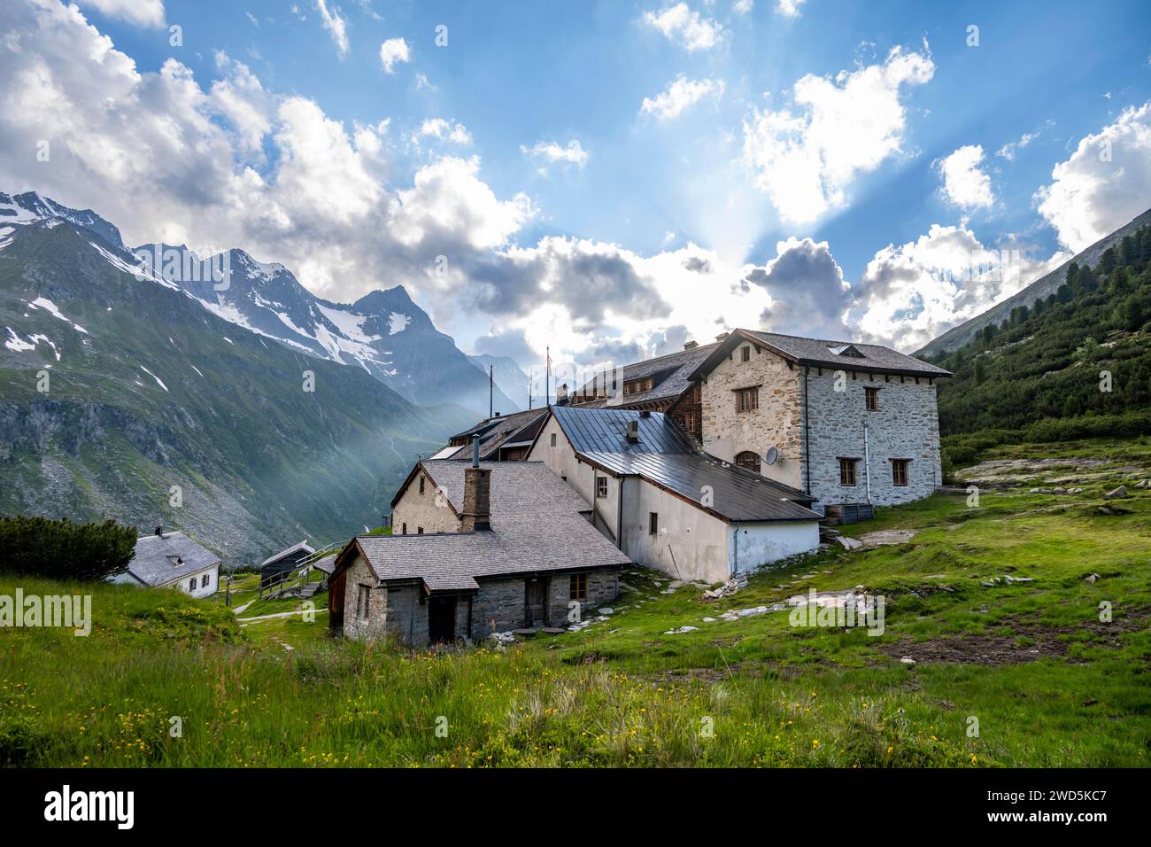 Mountain hut, Alpine Club hut Berliner Huette, Berliner Hoehenweg ...