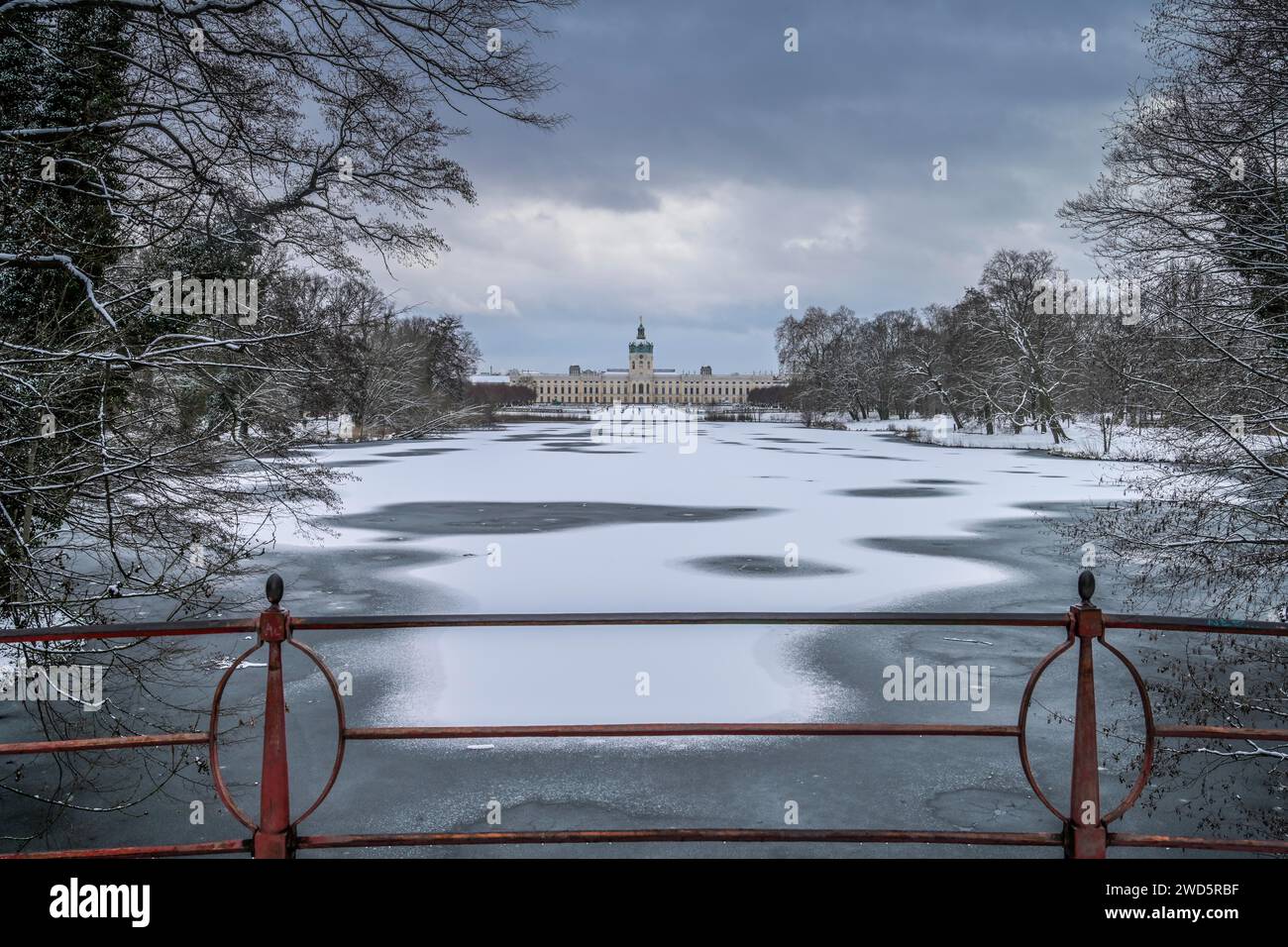 Winter, bridge, carp pond, palace garden, Charlottenburg Palace, Berlin ...