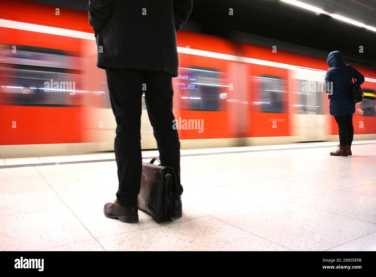 Underground arriving S-Bahn, train, platform, stop, station city centre ...