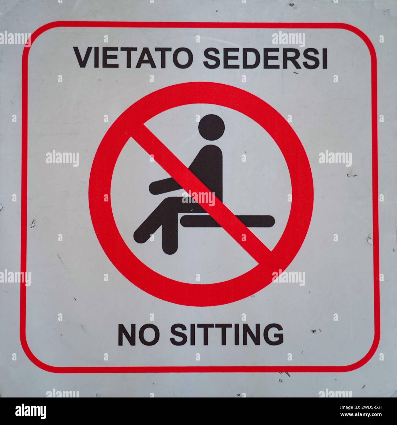 Prohibition sign sitting hi-res stock photography and images - Alamy