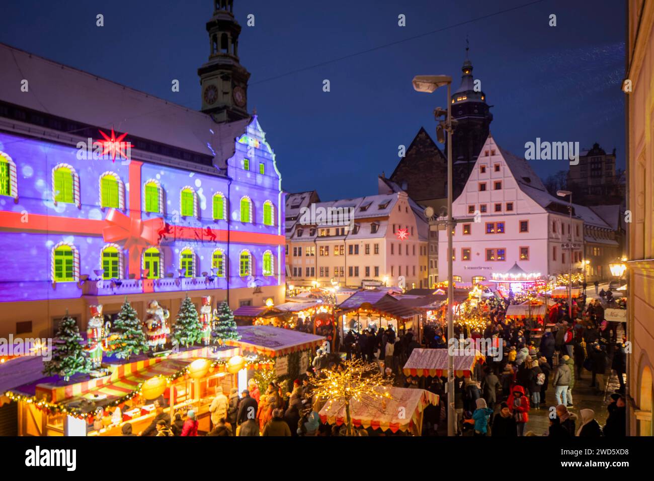 Christmas market in Pirna on the historic market square, Pirna, Saxony ...