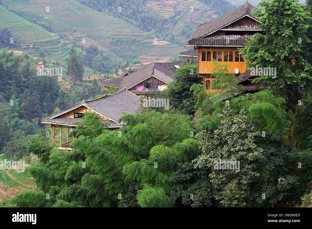 Casas de madera chinas hi-res stock photography and images - Alamy