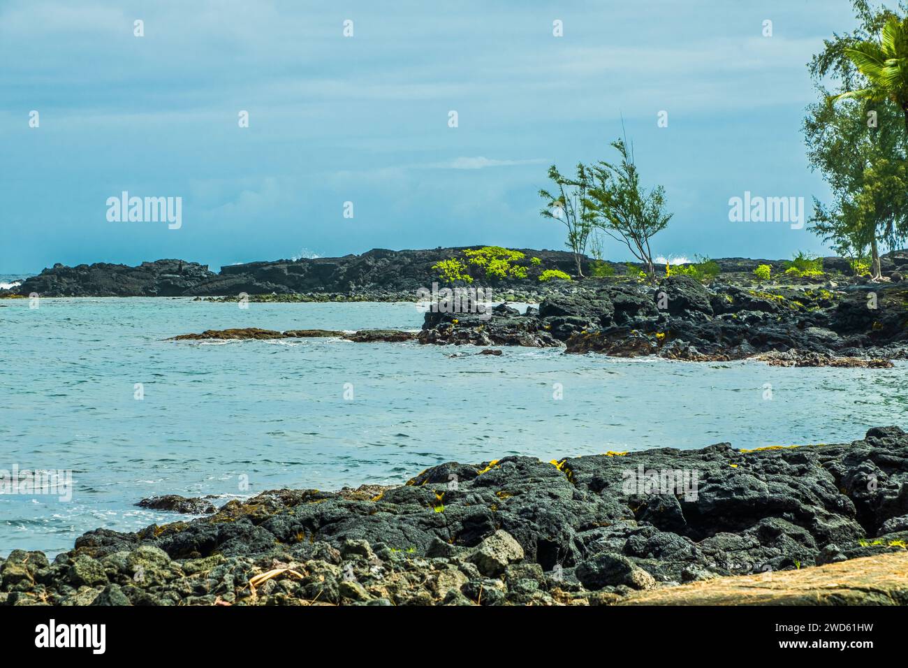 Lava shoreline in Keaukaha Beach Park, Hilo Stock Photo - Alamy