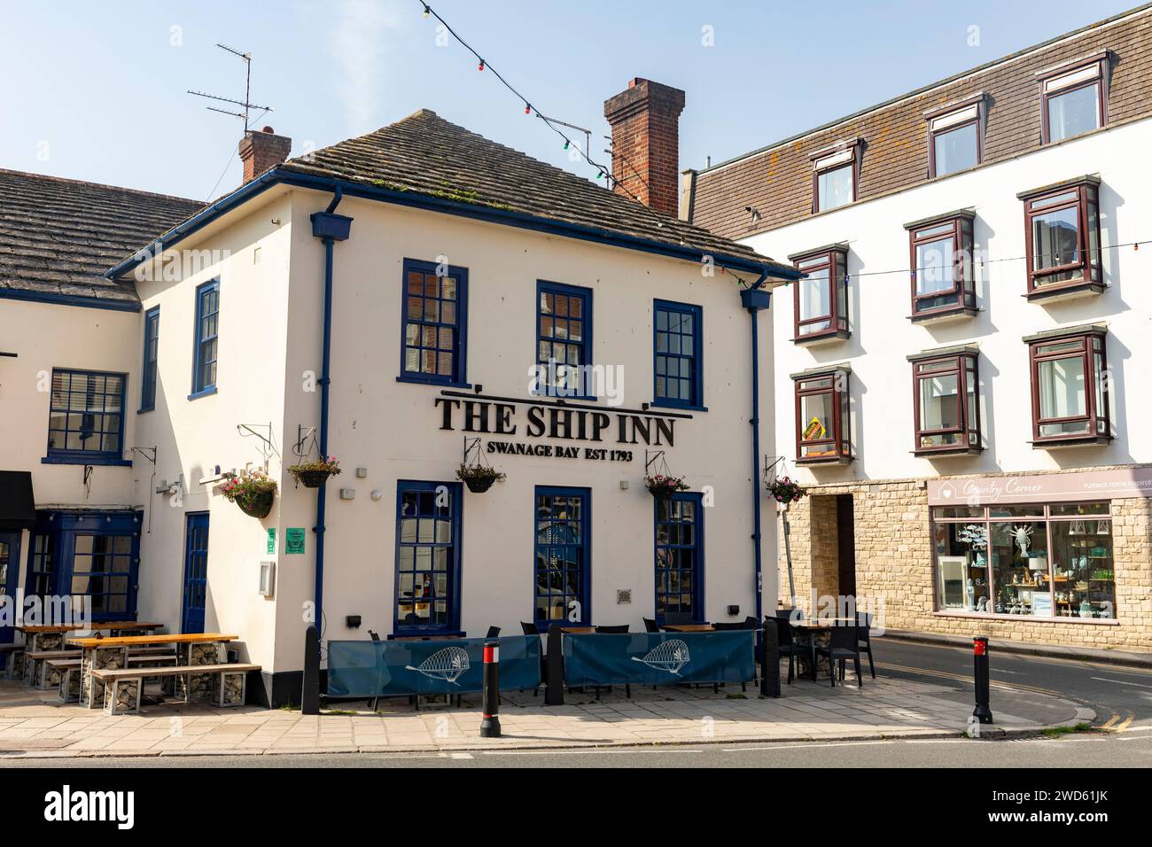 Swanage,Dorset, The Ship Inn public house and bar serving food and ...