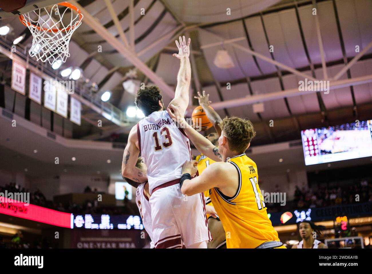 Charleston, South Carolina, USA. 18th Jan, 2024. Charleston Cougars ...