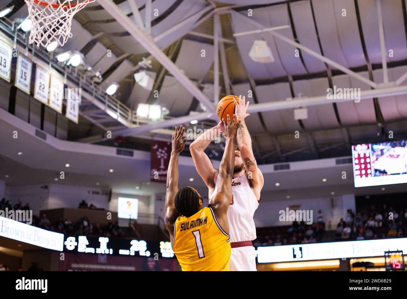 Charleston, South Carolina, USA. 18th Jan, 2024. Charleston Cougars ...