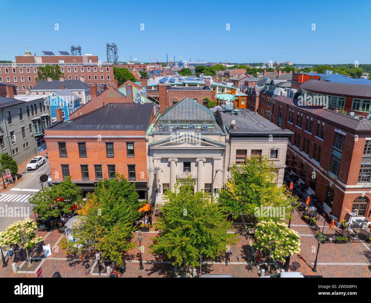Nh bank hi-res stock photography and images - Alamy