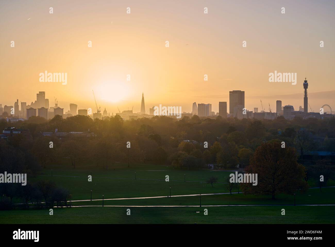 The sun rising over London, viewed from Primrose Hill Stock Photo - Alamy