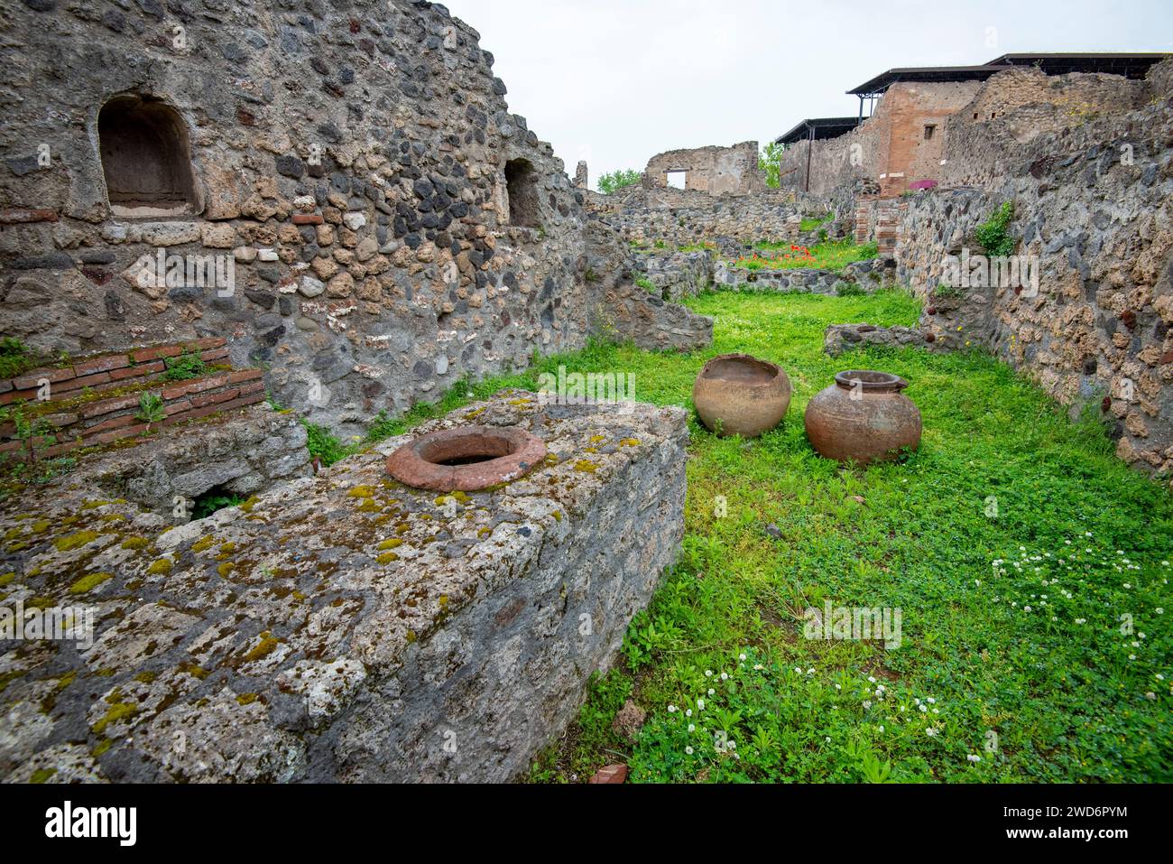 Thermopolium hi-res stock photography and images - Alamy