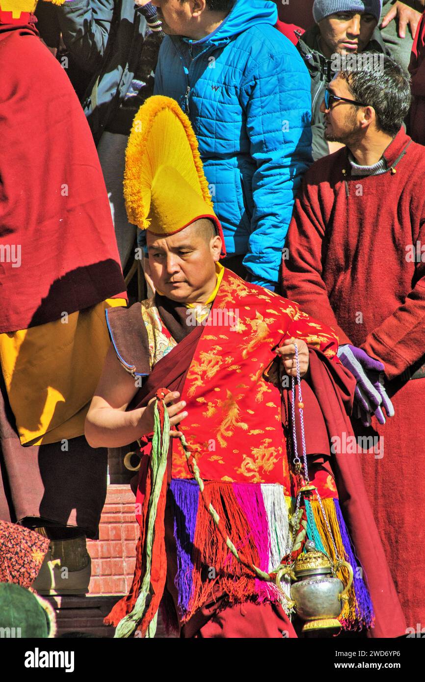 Buddhist Lama with prayer pot, Gustor Festival, Pethup Gompa, Spituk ...