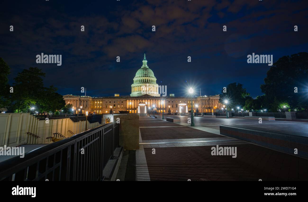 Washington monument plaza design hi-res stock photography and images ...