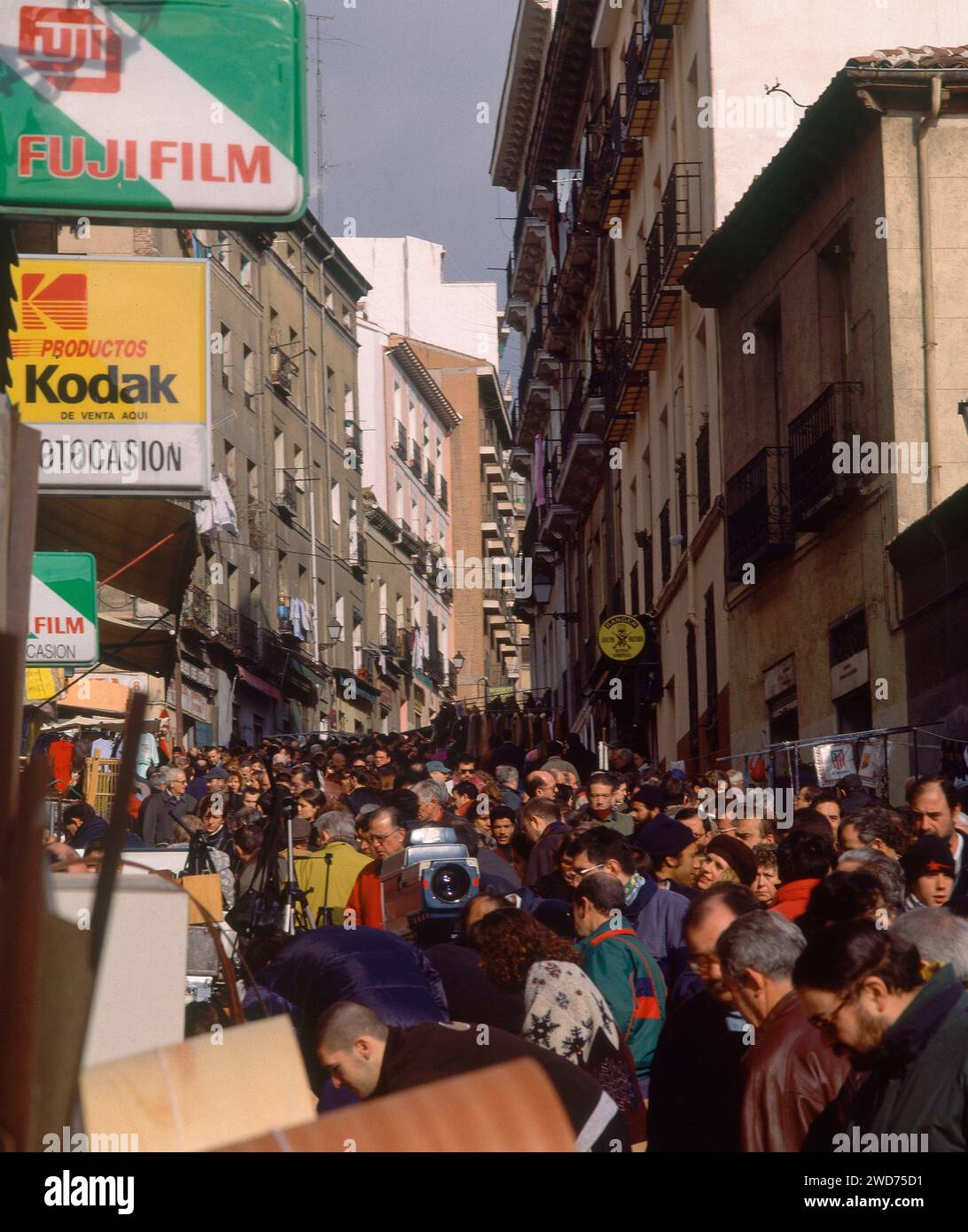 Carteles publicitarios hi-res stock photography and images - Alamy