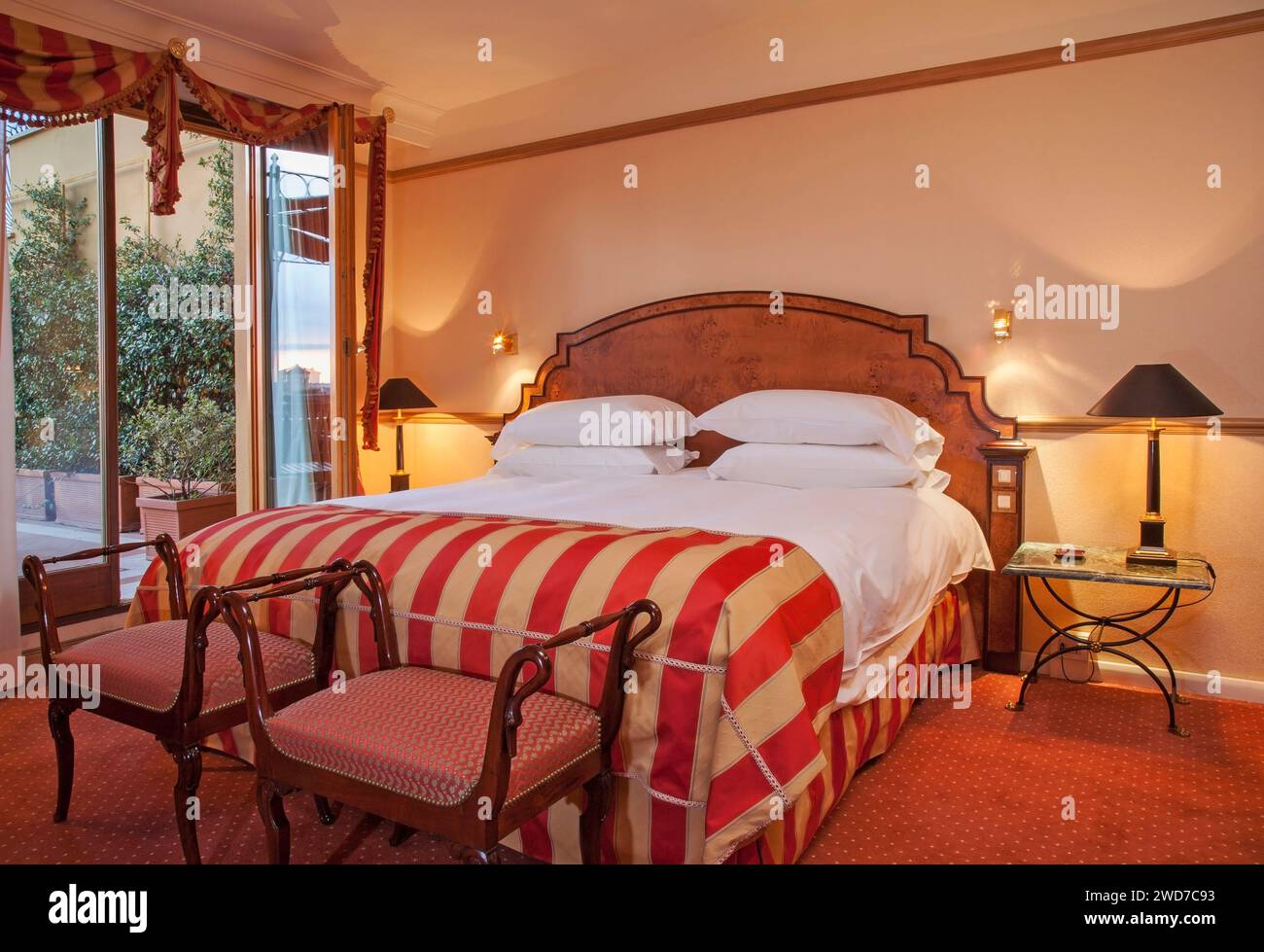 Sofitel hotel terrace hi-res stock photography and images - Alamy