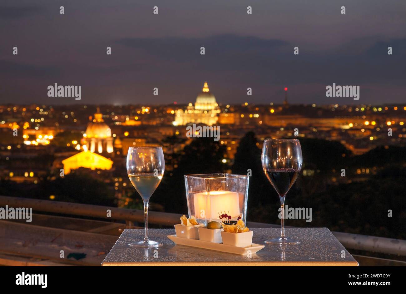 Sofitel hotel terrace hi-res stock photography and images - Alamy
