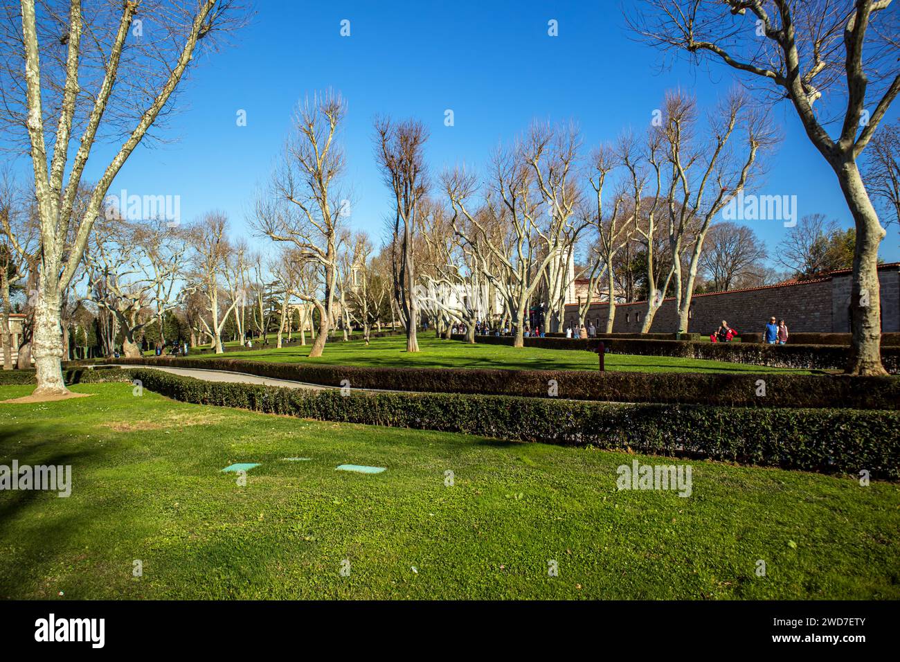 Topkapi Palace 1. Courtyard Gate and Courtyard View Stock Photo - Alamy