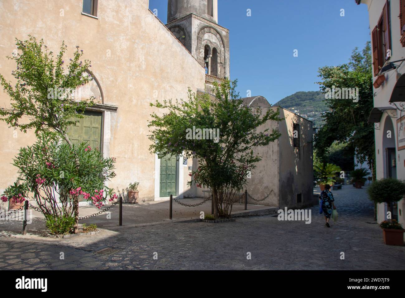 Town square of ravello hi-res stock photography and images - Alamy