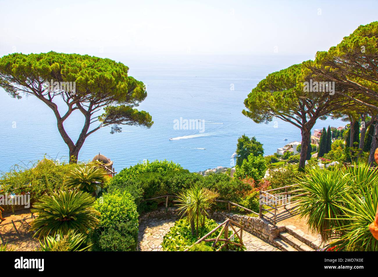 Villa Rufolo at Ravello on Amalfi coast Stock Photo - Alamy