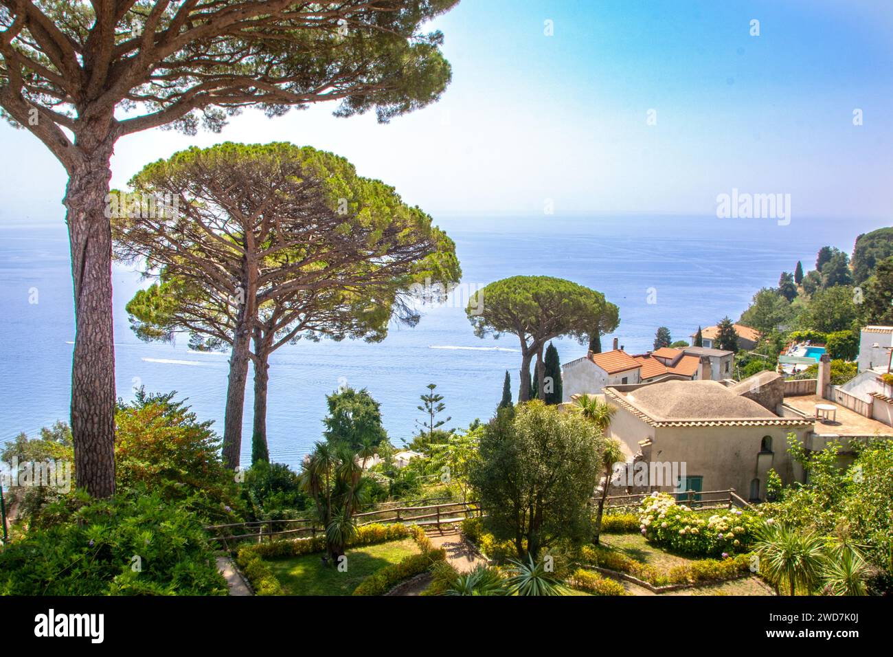 Villa Rufolo at Ravello on Amalfi coast Stock Photo - Alamy