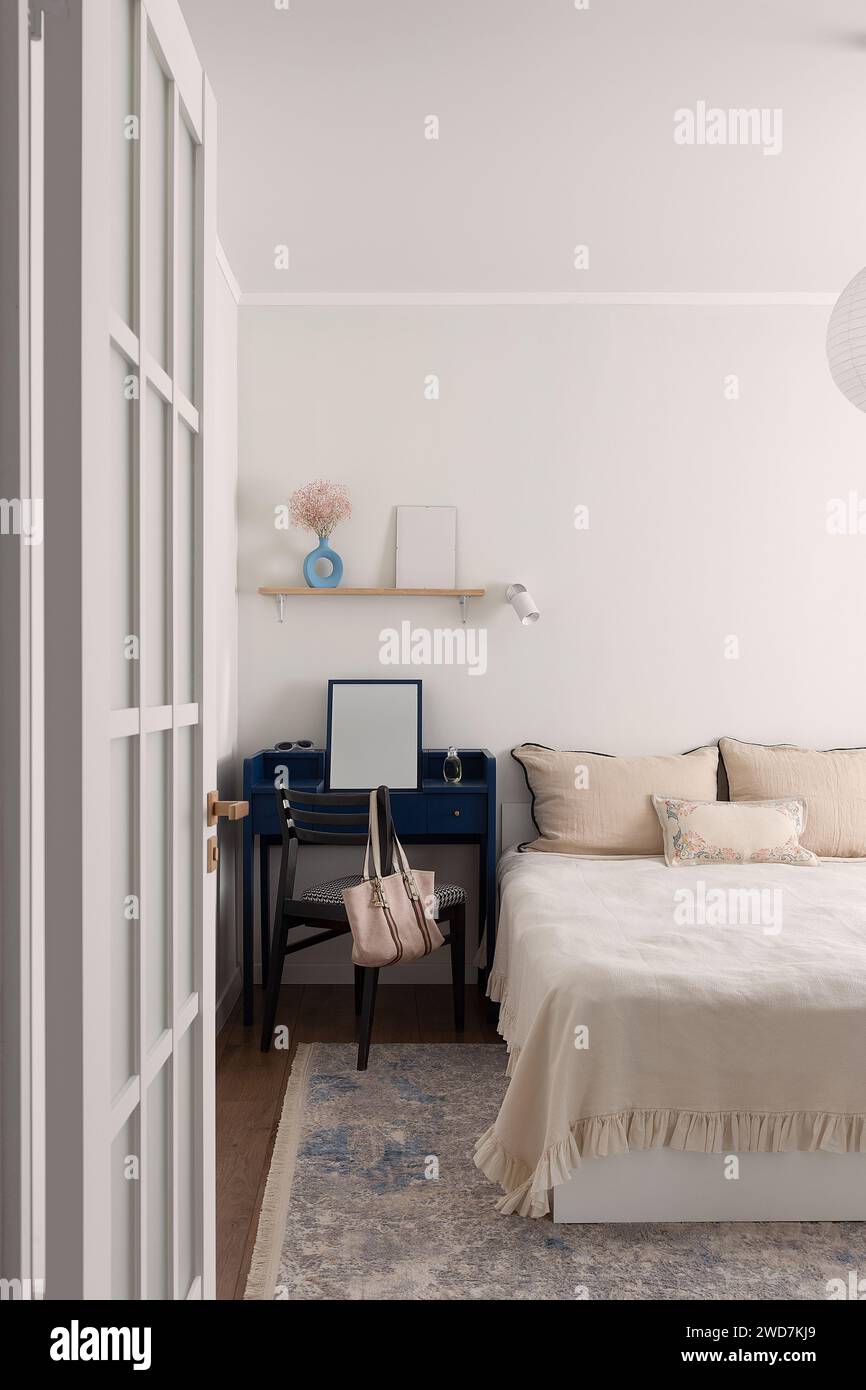 Vintage bedroom no people hi-res stock photography and images - Alamy