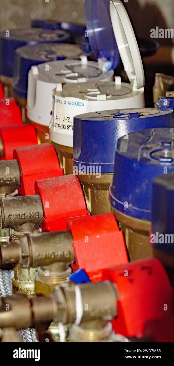 Distribution block hi-res stock photography and images - Alamy