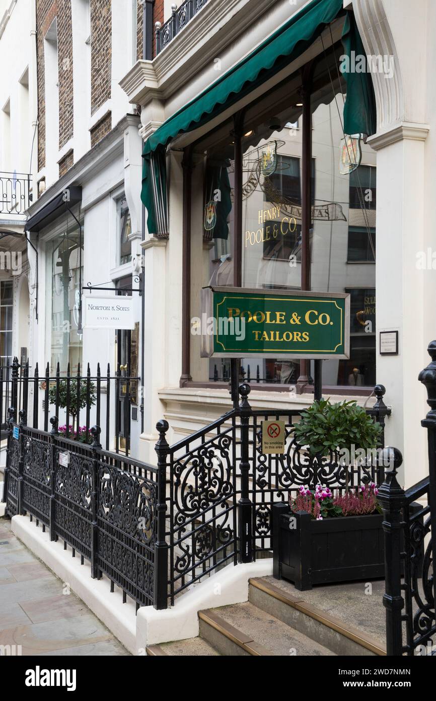 Savile row tradition hi-res stock photography and images - Alamy