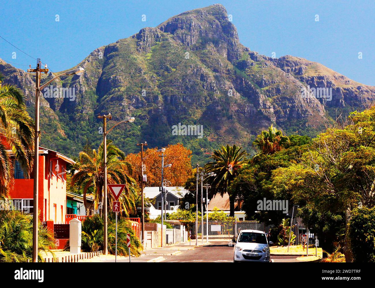 Part of the Table Mountain massif taken from central Cape Town Stock ...