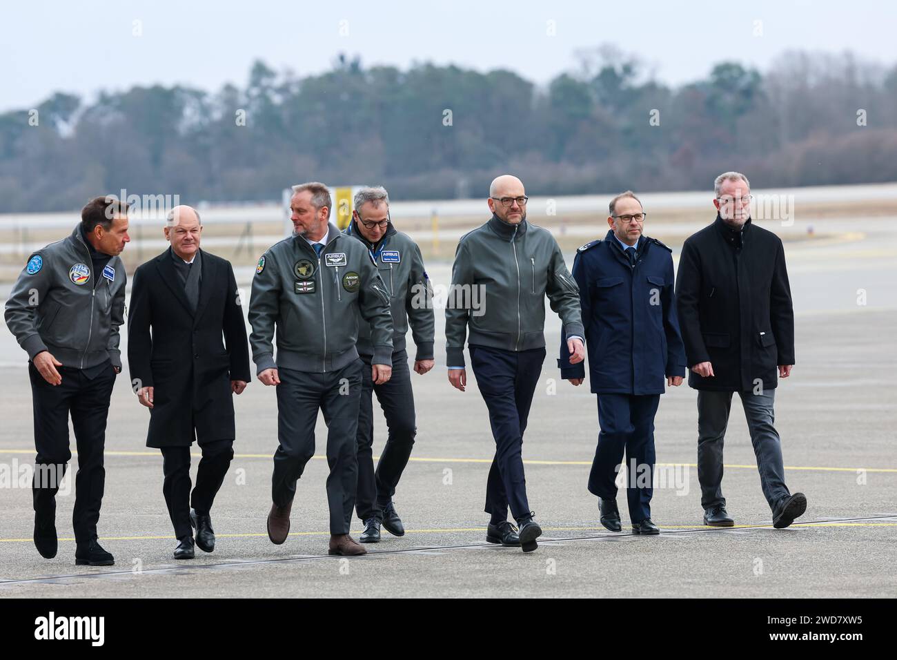 Manching, Germany. 19th Jan, 2024. Federal Chancellor Olaf Scholz (SPD ...