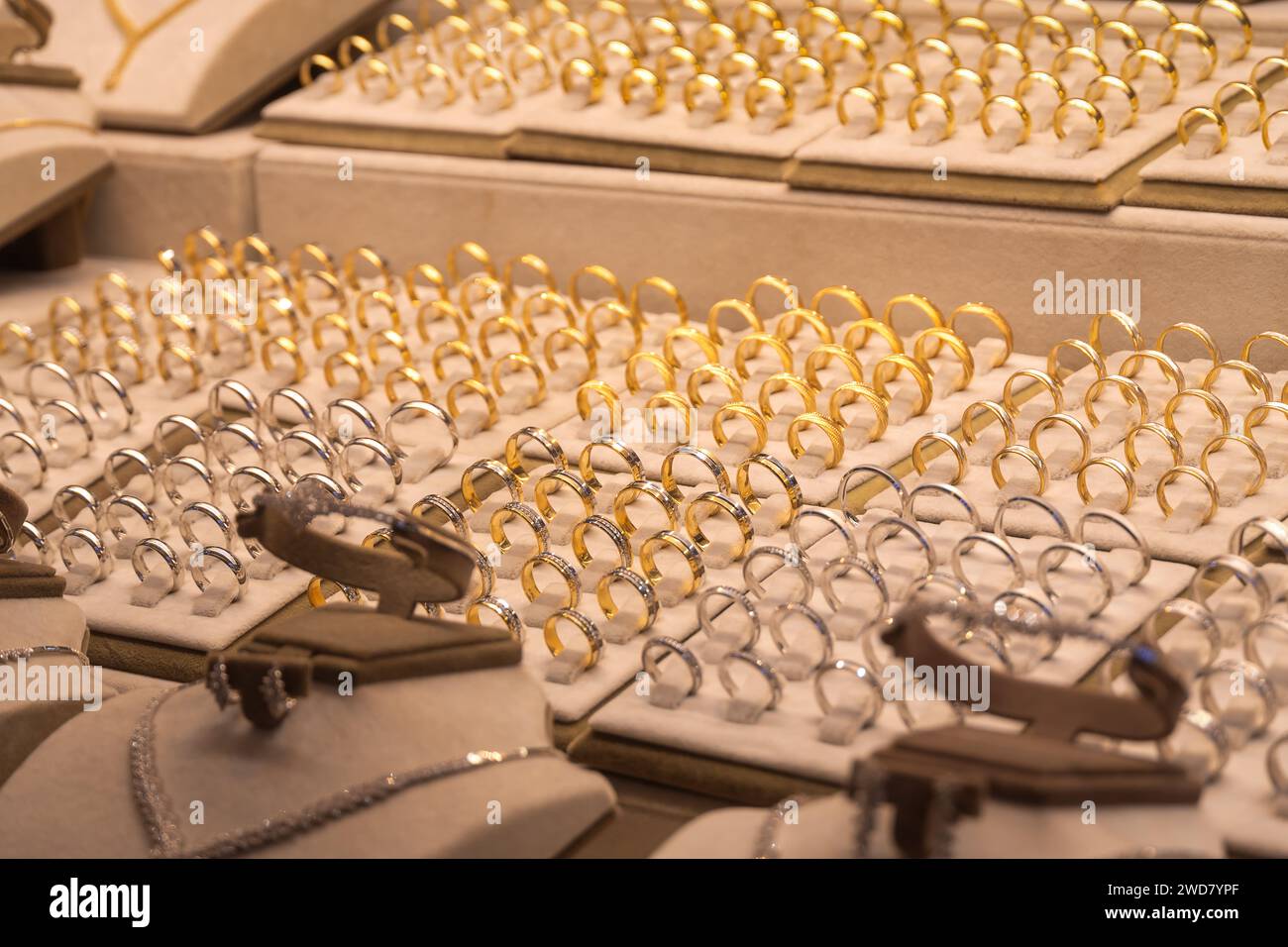 Gold metal different types hi-res stock photography and images - Alamy