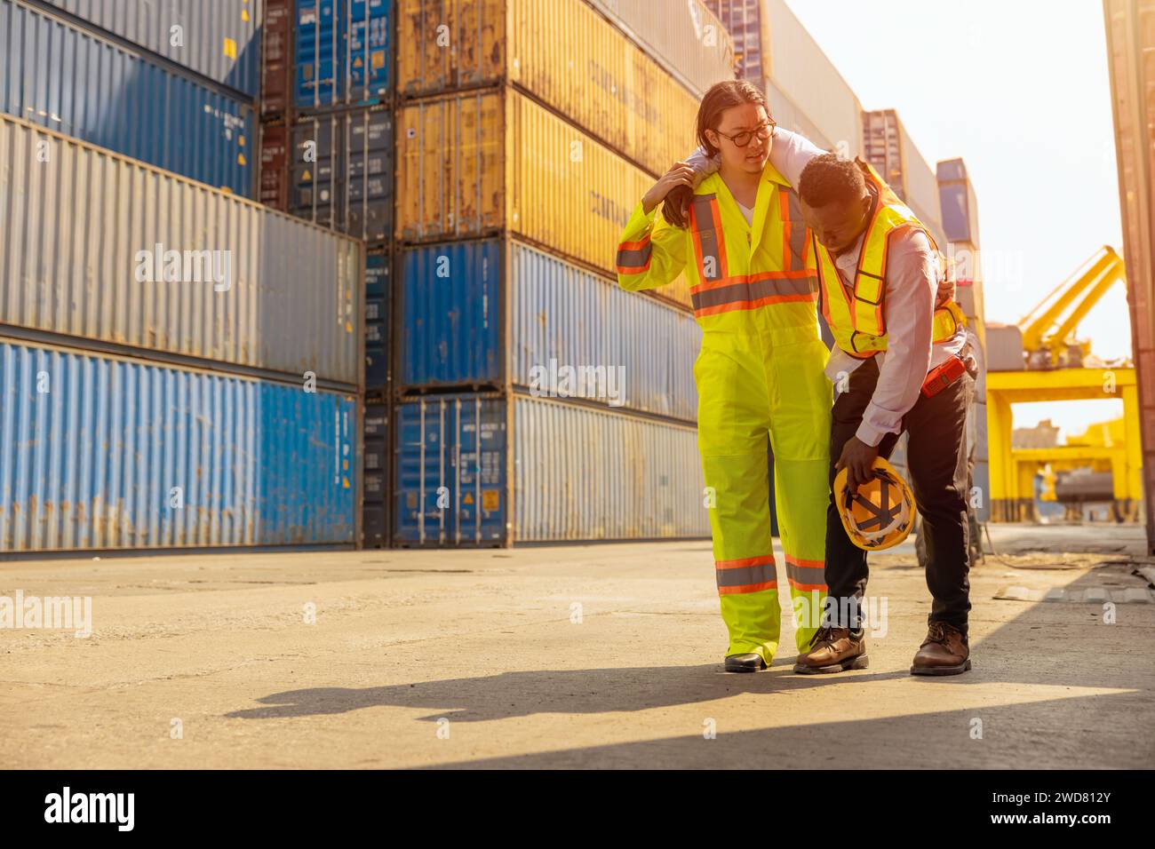 Cargo container accident hi-res stock photography and images - Alamy