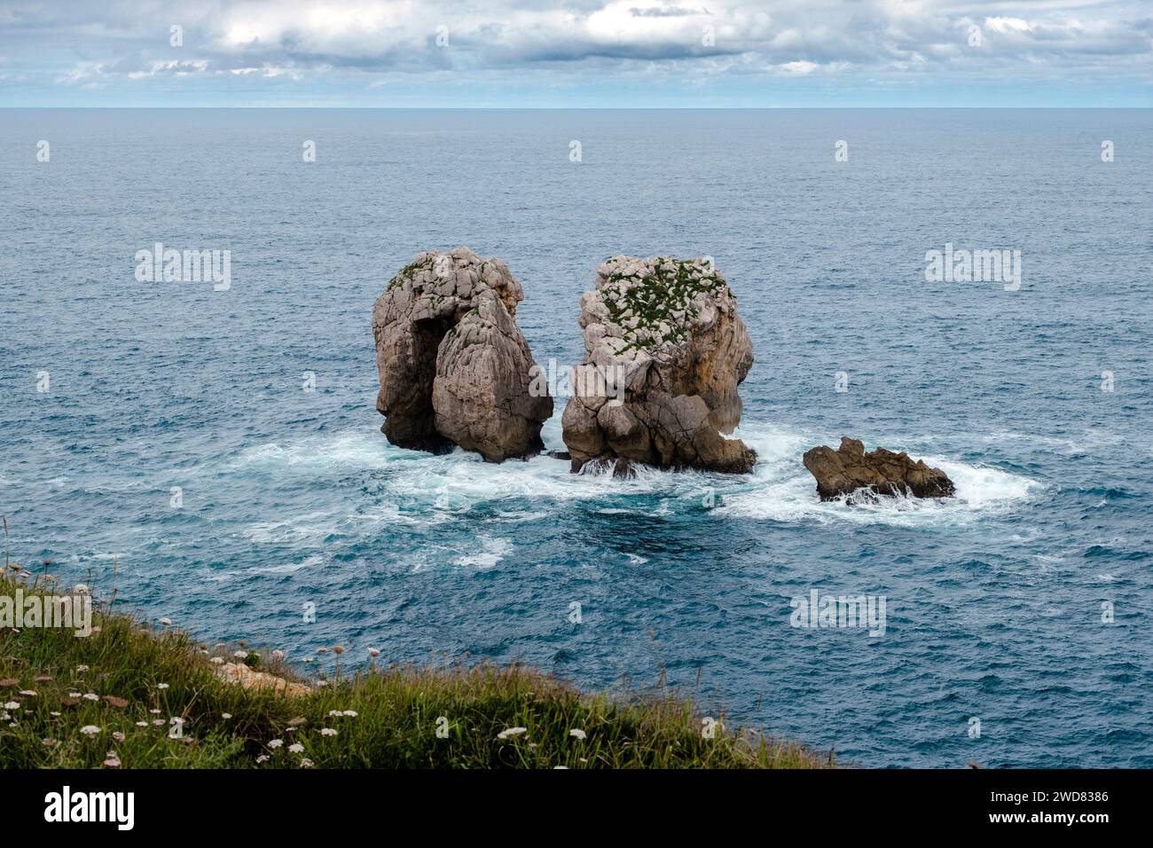 Urro del Manzano (also known as Canto del Diablo or La Puerta), rock ...