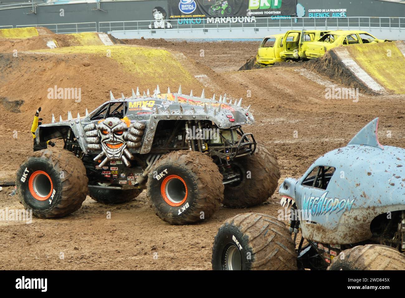 Monster Truck "Megalodon" and "MAX-D" at Unique Diego Armando Maradona ...