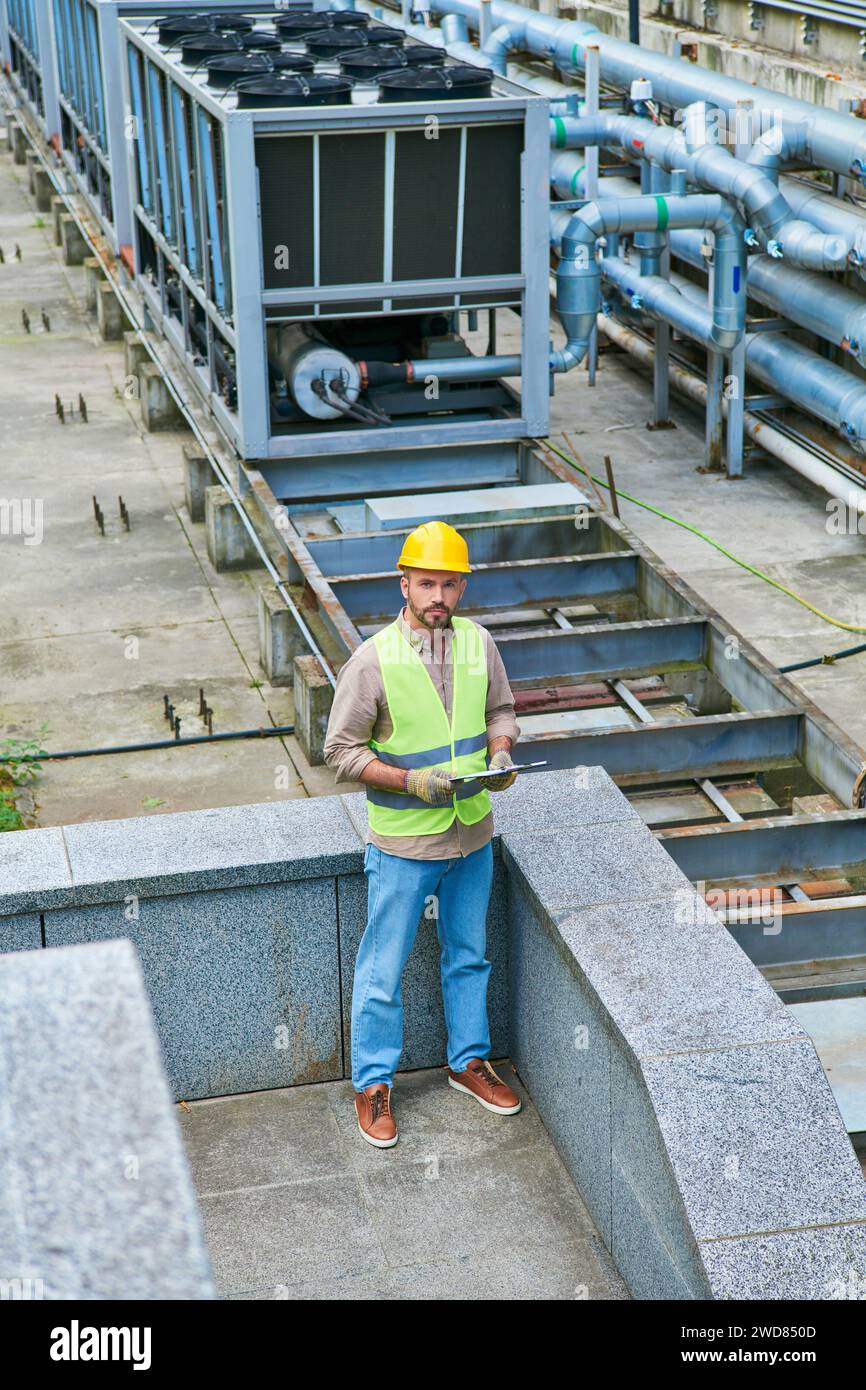 Hardworking engineer hi-res stock photography and images - Alamy