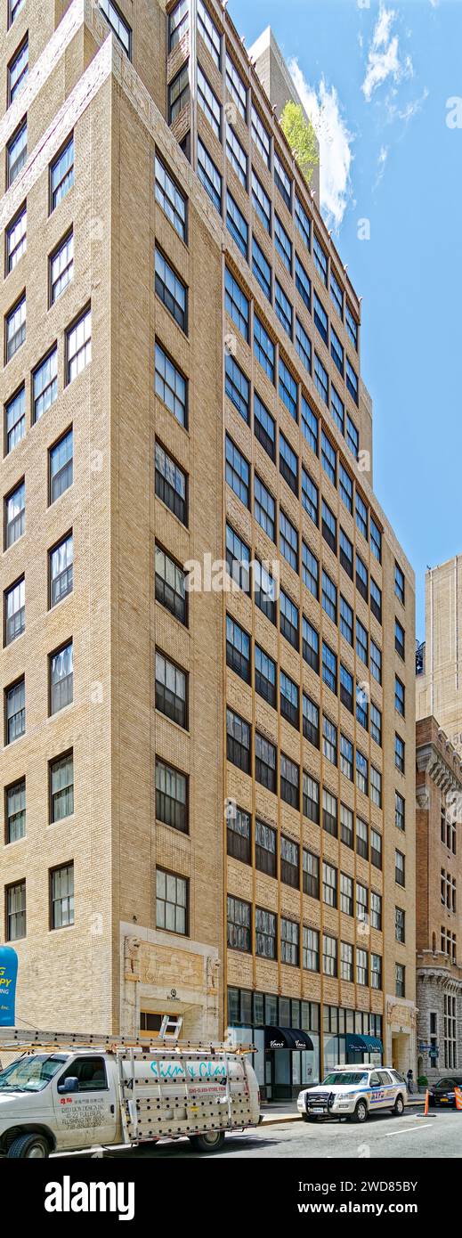 130 w 30th st hi-res stock photography and images - Alamy