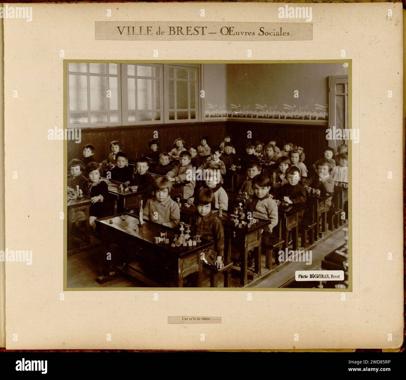 école moderne hi-res stock photography and images - Alamy