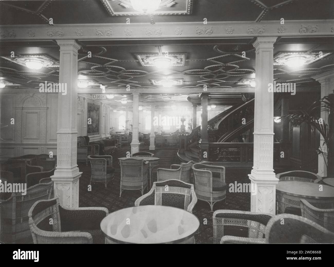 1st Class D Deck Reception Room Stock Photo - Alamy