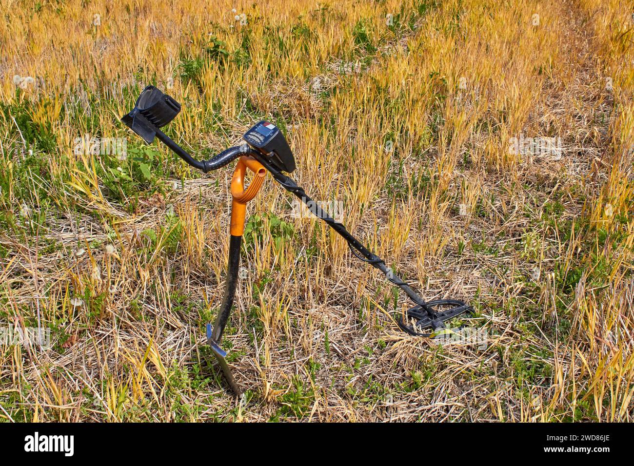 Magnetic metal detector and shovel for searching for treasures and ...
