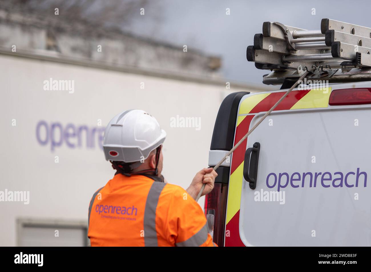 2024 loading hi-res stock photography and images - Alamy