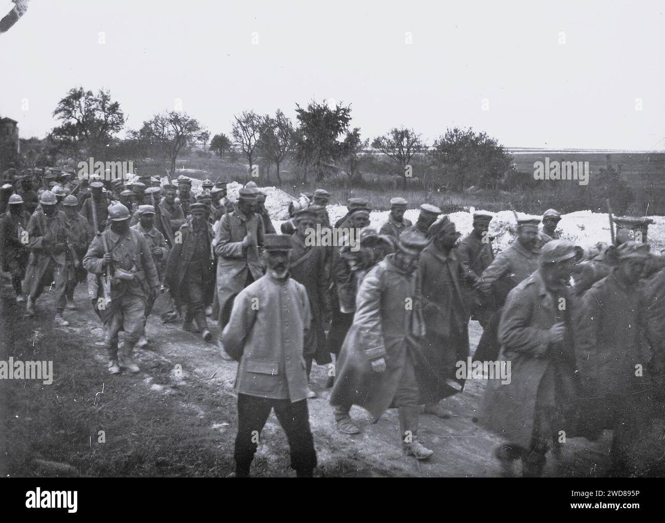 2Fi08112 Soldats allemands à Tahure, village de la Marne Stock Photo ...
