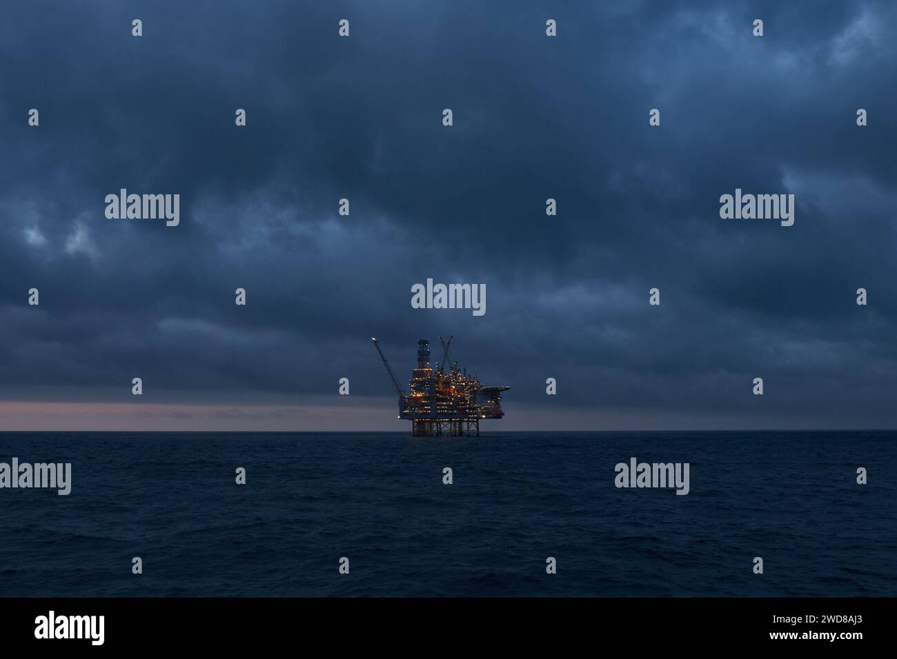 Drilling stack hi-res stock photography and images - Alamy